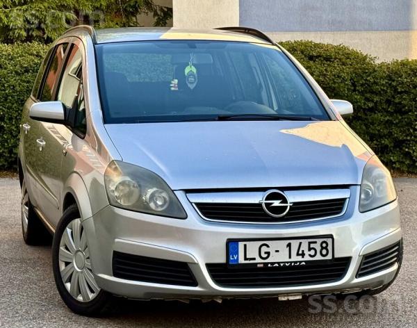 Grey Opel Zafira 2006 in Jelgava, with an engine capacity of 1.90 L and mileage of 268 thousand km for 1350 €, photo 2 on AUTOMOTO.COM.LV