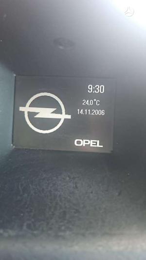 Grey Opel Zafira 2006 in Kelme, with an engine capacity of 0.00 L and mileage of 272 thousand km for 800 €, photo 9 on AUTOMOTO.COM.LV