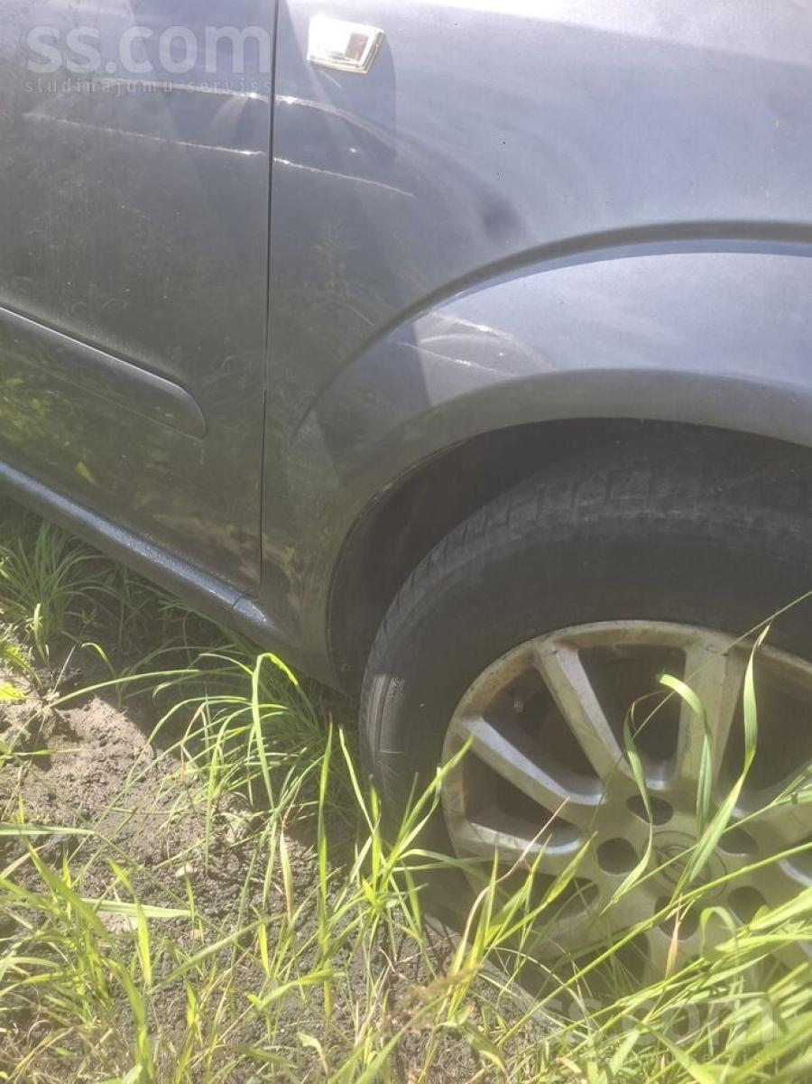 Pelēks Opel Zafira 2006 Ogre, ar dzinēja tilpumu 1.90 L un nobraukumu 285 tūkst. km par 800 €, foto 5 vietnē AUTOMOTO.COM.LV