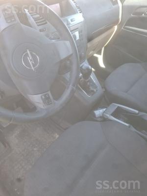 Pelēks Opel Zafira 2006 Ogre, ar dzinēja tilpumu 1.90 L un nobraukumu 285 tūkst. km par 800 €, foto 7 vietnē AUTOMOTO.COM.LV