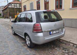Pelēks Opel Zafira 2006 Jelgava, ar dzinēja tilpumu 1.90 L un nobraukumu 0 tūkst. km par 1590 €, foto 3 vietnē AUTOMOTO.COM.LV
