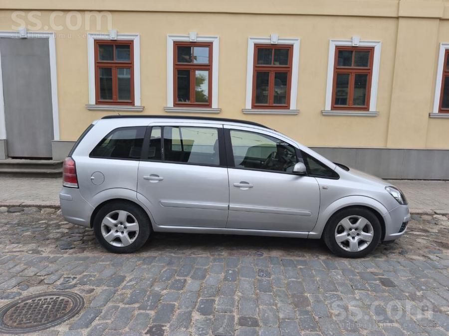 Pelēks Opel Zafira 2006 Jelgava, ar dzinēja tilpumu 1.90 L un nobraukumu 0 tūkst. km par 1590 €, foto 8 vietnē AUTOMOTO.COM.LV