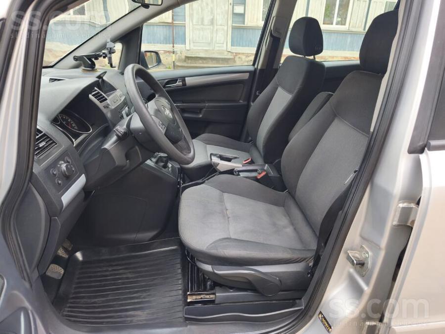 Pelēks Opel Zafira 2006 Jelgava, ar dzinēja tilpumu 1.90 L un nobraukumu 0 tūkst. km par 1590 €, foto 10 vietnē AUTOMOTO.COM.LV