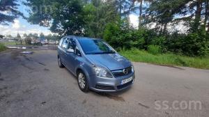 Grey Opel Zafira 2006 in Riga, with an engine capacity of 1.90 L and mileage of 304 thousand km for 700 €, photo 3 on AUTOMOTO.COM.LV