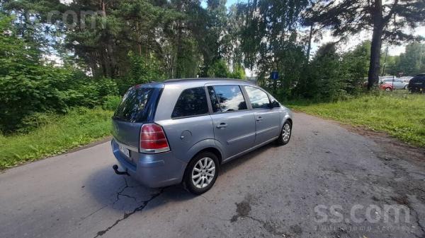 Pelēks Opel Zafira 2006 Rīga, ar dzinēja tilpumu 1.90 L un nobraukumu 304 tūkst. km par 700 €, foto 4 vietnē AUTOMOTO.COM.LV