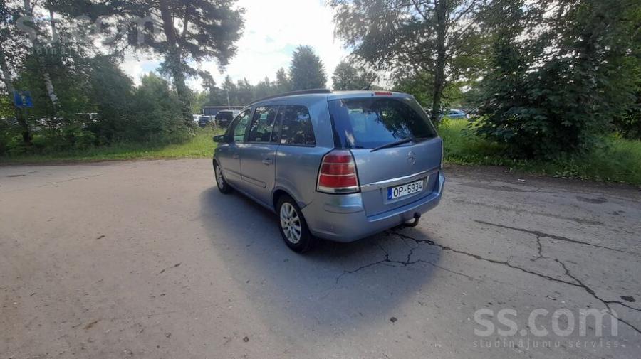 Grey Opel Zafira 2006 in Riga, with an engine capacity of 1.90 L and mileage of 304 thousand km for 700 €, photo 8 on AUTOMOTO.COM.LV