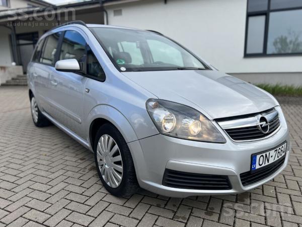 Grey Opel Zafira 2006 in Rezekne, with an engine capacity of 1.90 L and mileage of 250 thousand km for 3250 €, photo 3 on AUTOMOTO.COM.LV