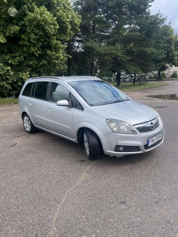 Pelēks Opel Zafira 2006 Tauragė, ar dzinēja tilpumu 1.91 L un nobraukumu 322 tūkst. km par 1245 €, foto 1 vietnē AUTOMOTO.COM.LV