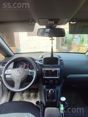 Pelēks Opel Zafira 2006 Daugavpils, ar dzinēja tilpumu 1.90 L un nobraukumu 278 tūkst. km par 2500 €, foto 7 vietnē AUTOMOTO.COM.LV