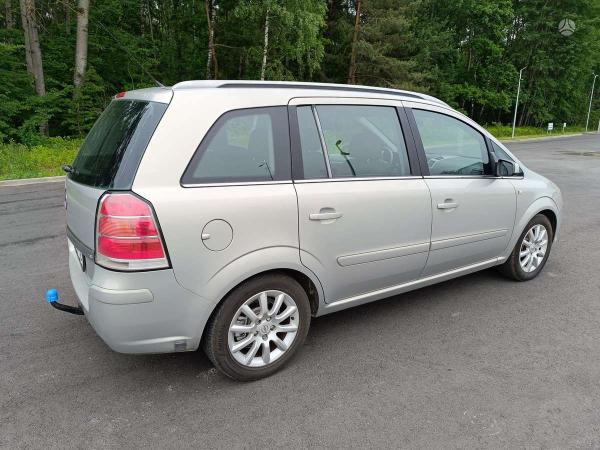 Серый Опель Зафира 2006 в Каунас, объемом двигателя 1.60 л и пробегом 220 тыс. км за 2850 €, фото 2 на AUTOMOTO.COM.LV
