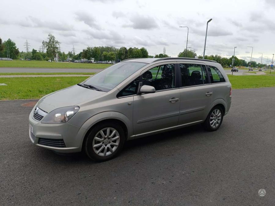 Grey Opel Zafira 2006 in Kaunas, with an engine capacity of 1.60 L and mileage of 220 thousand km for 2850 €, photo 5 on AUTOMOTO.COM.LV