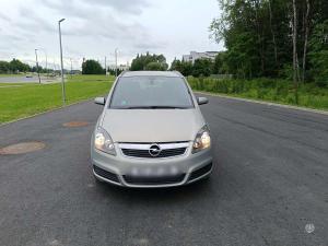 Grey Opel Zafira 2006 in Kaunas, with an engine capacity of 1.60 L and mileage of 220 thousand km for 2850 €, photo 6 on AUTOMOTO.COM.LV