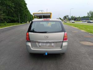 Grey Opel Zafira 2006 in Kaunas, with an engine capacity of 1.60 L and mileage of 220 thousand km for 2850 €, photo 7 on AUTOMOTO.COM.LV