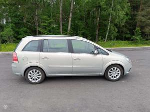 Grey Opel Zafira 2006 in Kaunas, with an engine capacity of 1.60 L and mileage of 220 thousand km for 2850 €, photo 8 on AUTOMOTO.COM.LV