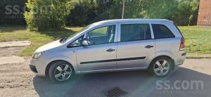 Grey Opel Zafira 2006 in Daugavpils, with an engine capacity of 1.90 L and mileage of 355 thousand km for 1450 €, photo 4 on AUTOMOTO.COM.LV