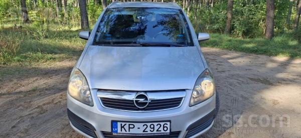 Grey Opel Zafira 2006 in Daugavpils, with an engine capacity of 1.90 L and mileage of 355 thousand km for 1450 €, photo 6 on AUTOMOTO.COM.LV