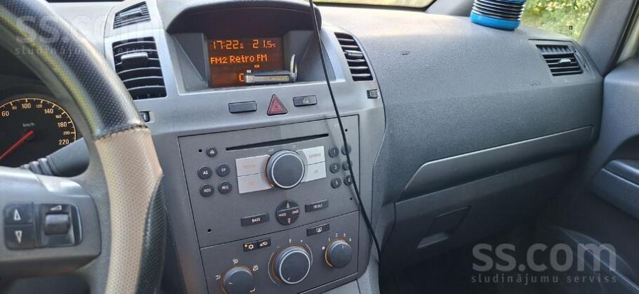 Grey Opel Zafira 2006 in Daugavpils, with an engine capacity of 1.90 L and mileage of 355 thousand km for 1450 €, photo 15 on AUTOMOTO.COM.LV