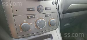 Grey Opel Zafira 2006 in Daugavpils, with an engine capacity of 1.90 L and mileage of 355 thousand km for 1450 €, photo 18 on AUTOMOTO.COM.LV