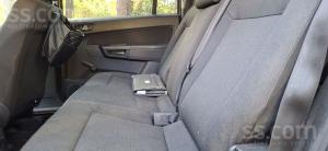 Grey Opel Zafira 2006 in Daugavpils, with an engine capacity of 1.90 L and mileage of 355 thousand km for 1450 €, photo 23 on AUTOMOTO.COM.LV