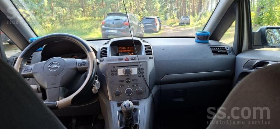 Grey Opel Zafira 2006 in Daugavpils, with an engine capacity of 1.90 L and mileage of 355 thousand km for 1450 €, photo 24 on AUTOMOTO.COM.LV