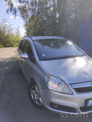 Grey Opel Zafira 2006 in Riga, with an engine capacity of 1.90 L and mileage of 266 thousand km for 550 €, photo 4 on AUTOMOTO.COM.LV