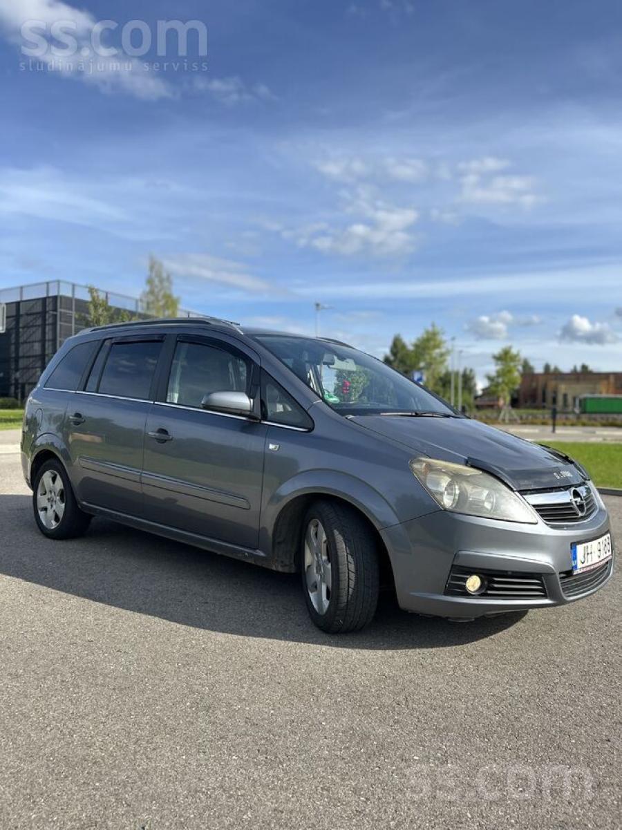 Pelēks Opel Zafira 2006 Cēsis, ar dzinēja tilpumu 1.90 L un nobraukumu 374 tūkst. km par 1150 €, foto 3 vietnē AUTOMOTO.COM.LV