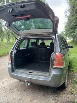 Pelēks Opel Zafira 2006 Jēkabpils, ar dzinēja tilpumu 1.90 L un nobraukumu 244 tūkst. km par 1400 €, foto 6 vietnē AUTOMOTO.COM.LV