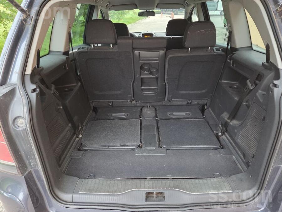 Pelēks Opel Zafira 2006 Bauska, ar dzinēja tilpumu 1.90 L un nobraukumu 0 tūkst. km par 1500 €, foto 8 vietnē AUTOMOTO.COM.LV
