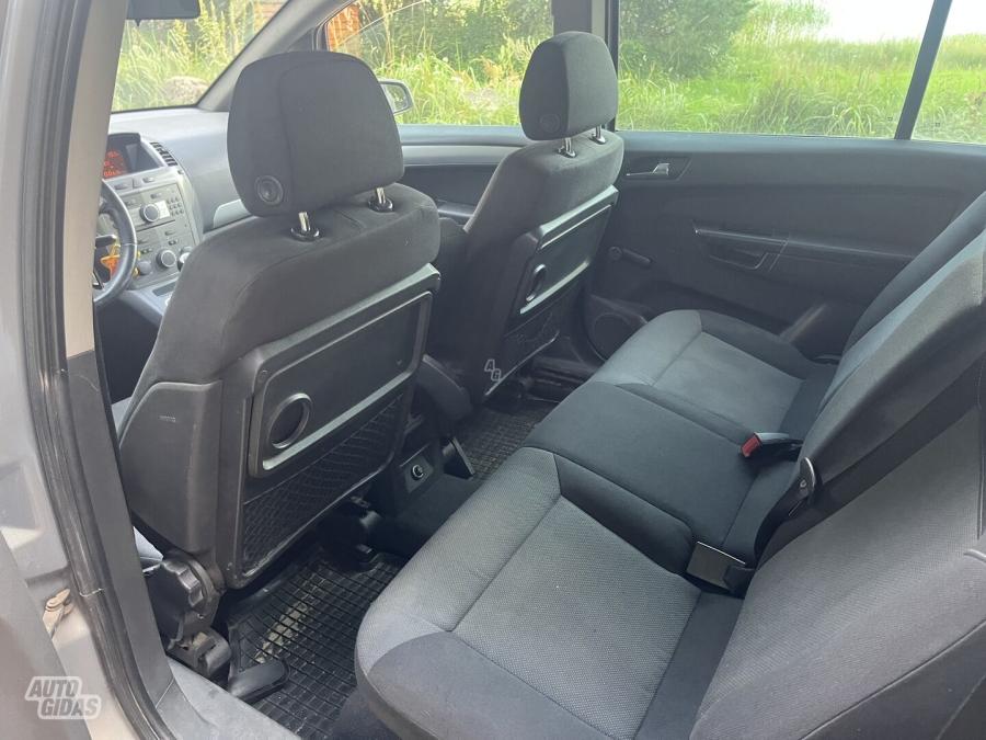 Grey Opel Zafira 2006 in Ignalina, with an engine capacity of 1.90 L and mileage of 335 thousand km for 950 €, photo 7 on AUTOMOTO.COM.LV