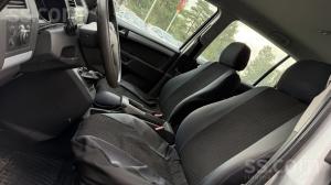 Grey Opel Zafira 2006 in Riga, with an engine capacity of 2.00 L and mileage of 327 thousand km for 1450 €, photo 9 on AUTOMOTO.COM.LV