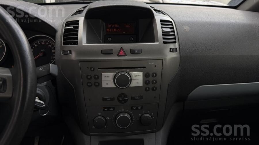 Grey Opel Zafira 2006 in Riga, with an engine capacity of 2.00 L and mileage of 327 thousand km for 1450 €, photo 18 on AUTOMOTO.COM.LV