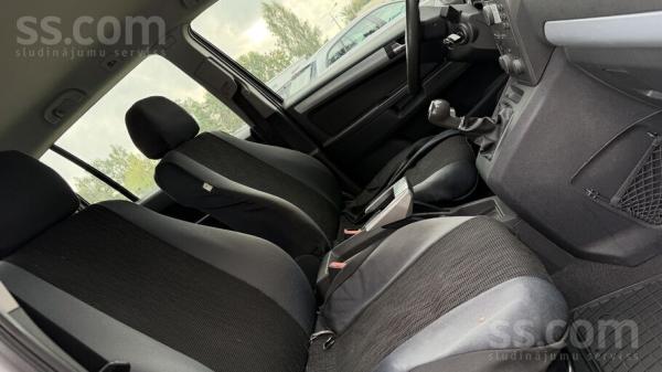 Grey Opel Zafira 2006 in Riga, with an engine capacity of 2.00 L and mileage of 327 thousand km for 1450 €, photo 10 on AUTOMOTO.COM.LV