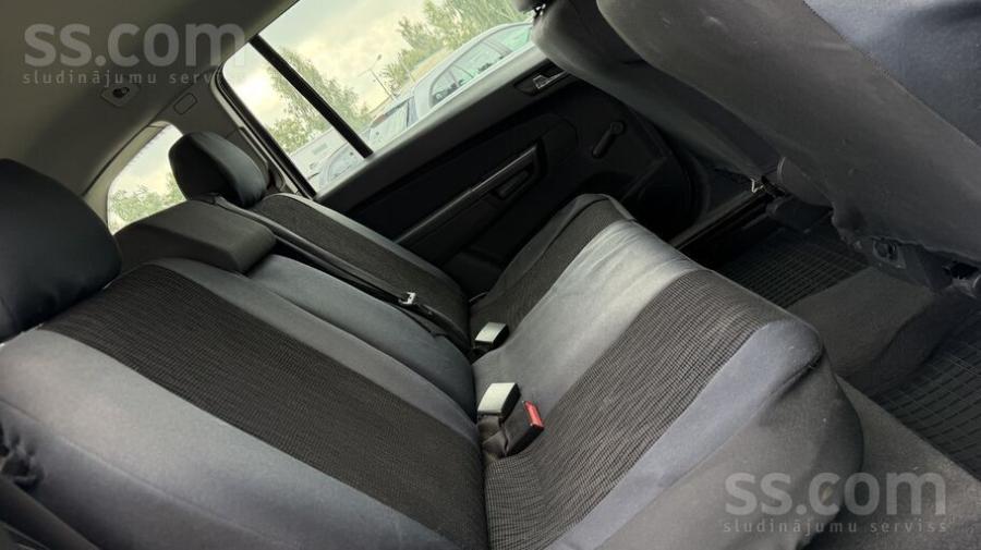 Grey Opel Zafira 2006 in Riga, with an engine capacity of 2.00 L and mileage of 327 thousand km for 1450 €, photo 15 on AUTOMOTO.COM.LV