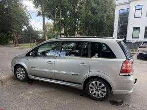 Pelēks Opel Zafira 2006 Kauņa, ar dzinēja tilpumu 1.91 L un nobraukumu 260 tūkst. km par 1850 €, foto 9 vietnē AUTOMOTO.COM.LV
