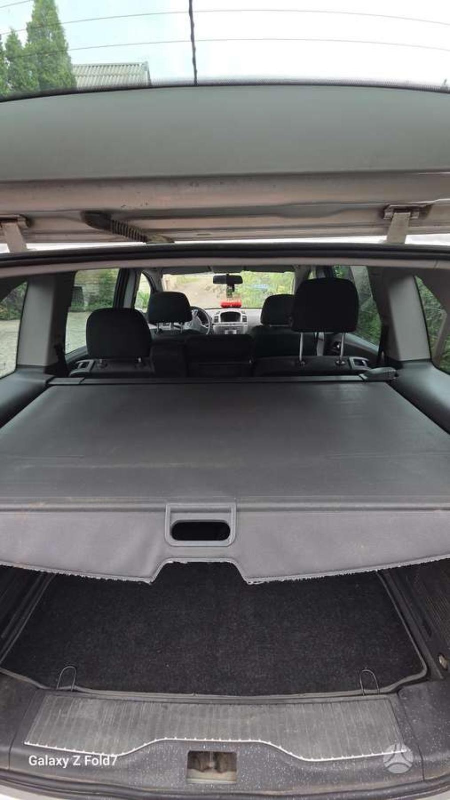 Pelēks Opel Zafira 2006 Šauļi, ar dzinēja tilpumu 1.91 L un nobraukumu 338 tūkst. km par 1200 €, foto 4 vietnē AUTOMOTO.COM.LV