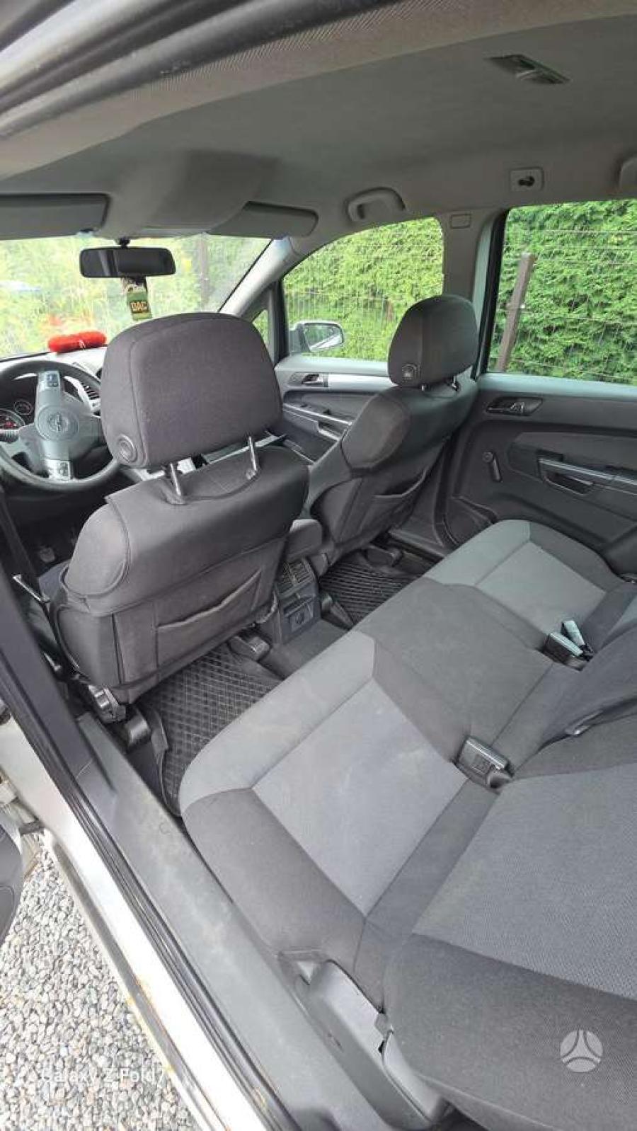 Pelēks Opel Zafira 2006 Šauļi, ar dzinēja tilpumu 1.91 L un nobraukumu 338 tūkst. km par 1200 €, foto 6 vietnē AUTOMOTO.COM.LV