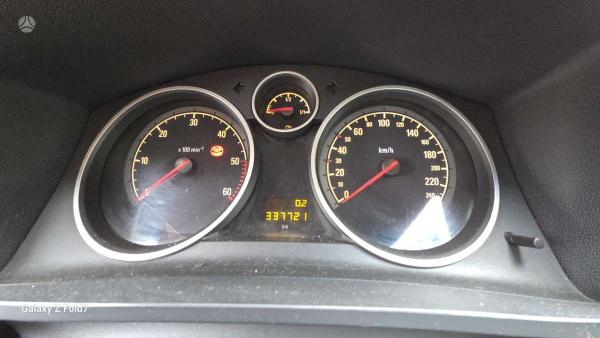 Grey Opel Zafira 2006 in Siauliai, with an engine capacity of 1.91 L and mileage of 338 thousand km for 1200 €, photo 7 on AUTOMOTO.COM.LV