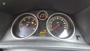 Pelēks Opel Zafira 2006 Šauļi, ar dzinēja tilpumu 1.91 L un nobraukumu 338 tūkst. km par 1200 €, foto 7 vietnē AUTOMOTO.COM.LV