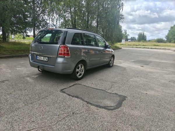 Pelēks Opel Zafira 2006 Alīta, ar dzinēja tilpumu 1.91 L un nobraukumu 346 tūkst. km par 2000 €, foto 8 vietnē AUTOMOTO.COM.LV