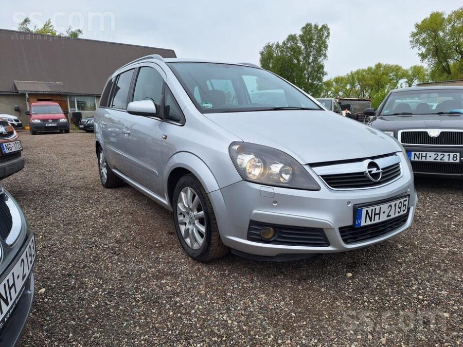 Pelēks Opel Zafira 2006 Daugavpils, ar dzinēja tilpumu 2.20 L un nobraukumu 0 tūkst. km par 3900 €, foto 1 vietnē AUTOMOTO.COM.LV