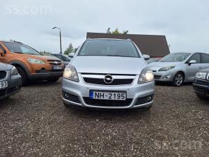 Pelēks Opel Zafira 2006 Daugavpils, ar dzinēja tilpumu 2.20 L un nobraukumu 0 tūkst. km par 3900 €, foto 3 vietnē AUTOMOTO.COM.LV