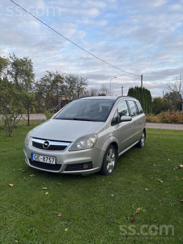 Pelēks Opel Zafira 2006 Rīga, ar dzinēja tilpumu 1.90 L un nobraukumu 127 tūkst. km par 2200 €, foto 3 vietnē AUTOMOTO.COM.LV