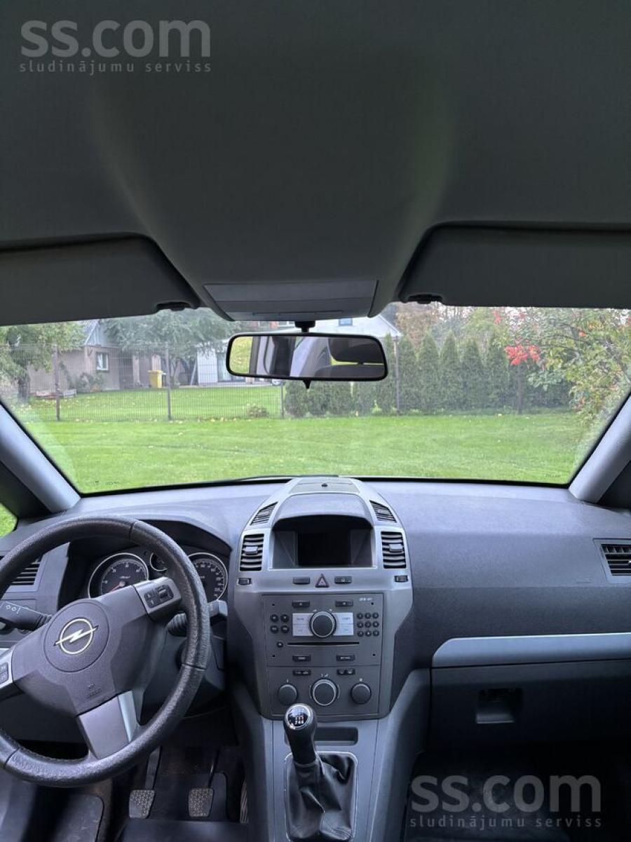 Grey Opel Zafira 2006 in Riga, with an engine capacity of 1.90 L and mileage of 127 thousand km for 2200 €, photo 11 on AUTOMOTO.COM.LV