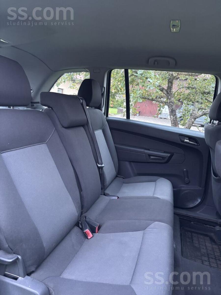 Grey Opel Zafira 2006 in Riga, with an engine capacity of 1.90 L and mileage of 127 thousand km for 2200 €, photo 12 on AUTOMOTO.COM.LV