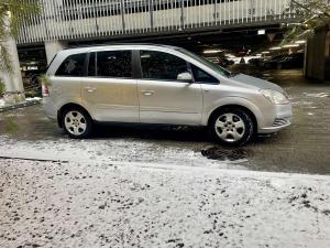 Pelēks Opel Zafira 2007 Viļņa, ar dzinēja tilpumu 1.91 L un nobraukumu 360 tūkst. km par 1500 €, foto 7 vietnē AUTOMOTO.COM.LV
