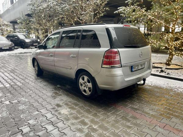 Grey Opel Zafira 2007 in Vilnius, with an engine capacity of 1.91 L and mileage of 340 thousand km for 1650 €, photo 4 on AUTOMOTO.COM.LV