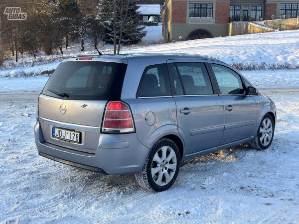 Pelēks Opel Zafira 2007 Viļņa, ar dzinēja tilpumu 1.90 L un nobraukumu 373 tūkst. km par 1200 €, foto 4 vietnē AUTOMOTO.COM.LV