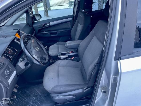 Pelēks Opel Zafira 2007 Viļņa, ar dzinēja tilpumu 1.90 L un nobraukumu 340 tūkst. km par 1650 €, foto 10 vietnē AUTOMOTO.COM.LV
