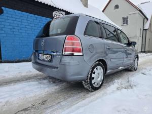 Grey Opel Zafira 2007 in Marijampole, with an engine capacity of 1.91 L and mileage of 245 thousand km for 1400 €, photo 3 on AUTOMOTO.COM.LV