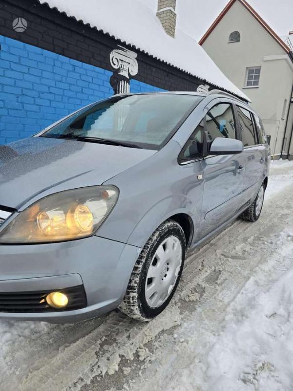 Pelēks Opel Zafira 2007 Marijampole, ar dzinēja tilpumu 1.91 L un nobraukumu 245 tūkst. km par 1400 €, foto 7 vietnē AUTOMOTO.COM.LV